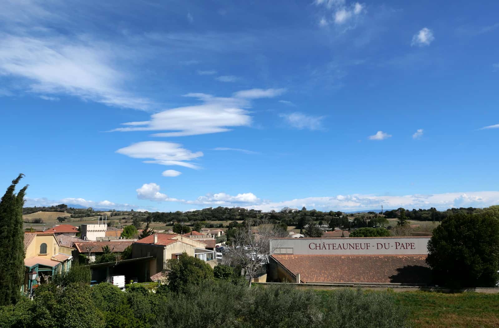 Châteauneuf-du-Pape : une ode à l'excellence et à L'authenticité qui se ...